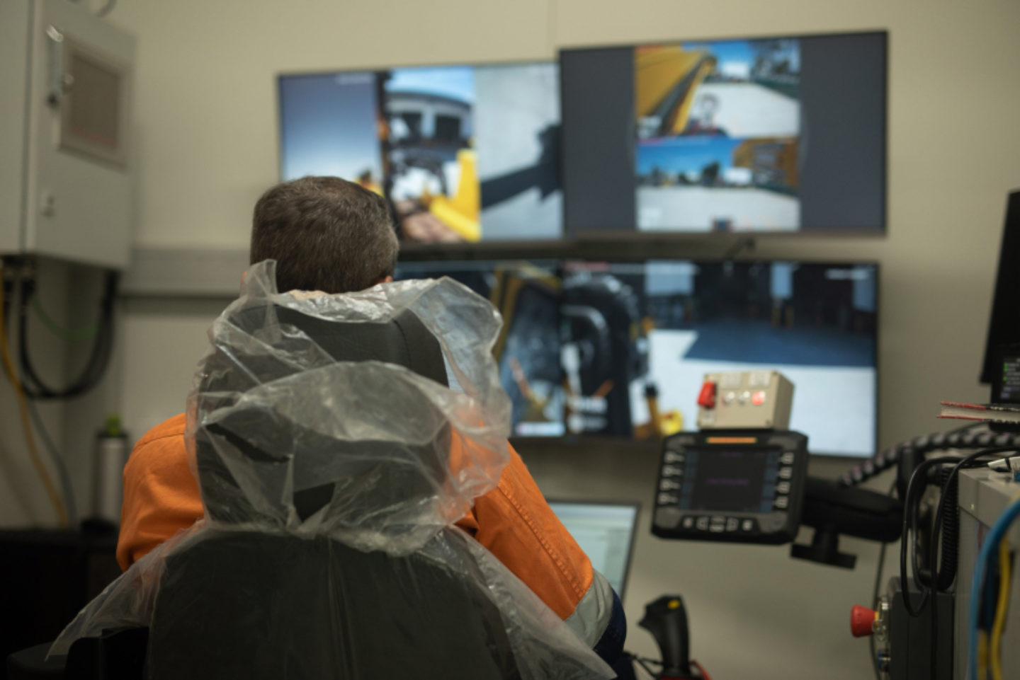 Teleremote – Olitek Mining Robotics